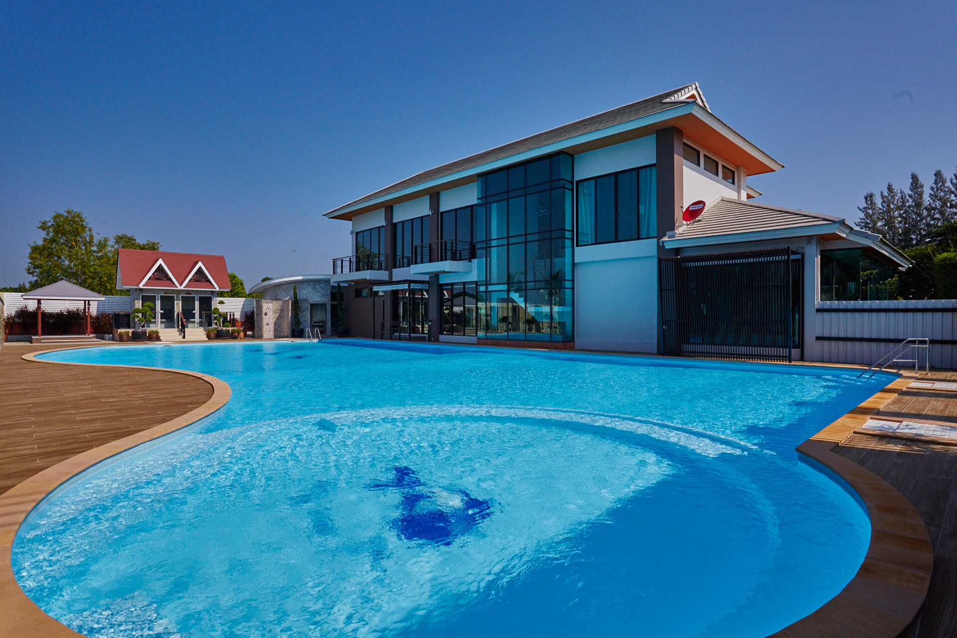 IP103 – Ice Blue - J.D.Pools | รับสร้างสระว่ายน้ำครบวงจร