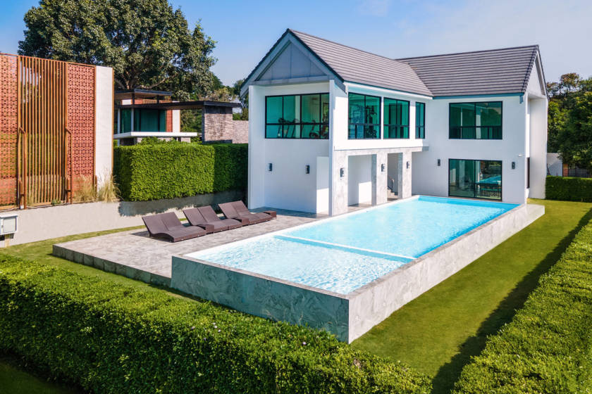 IP124 – Ice Blue - J.D.Pools | รับสร้างสระว่ายน้ำครบวงจร