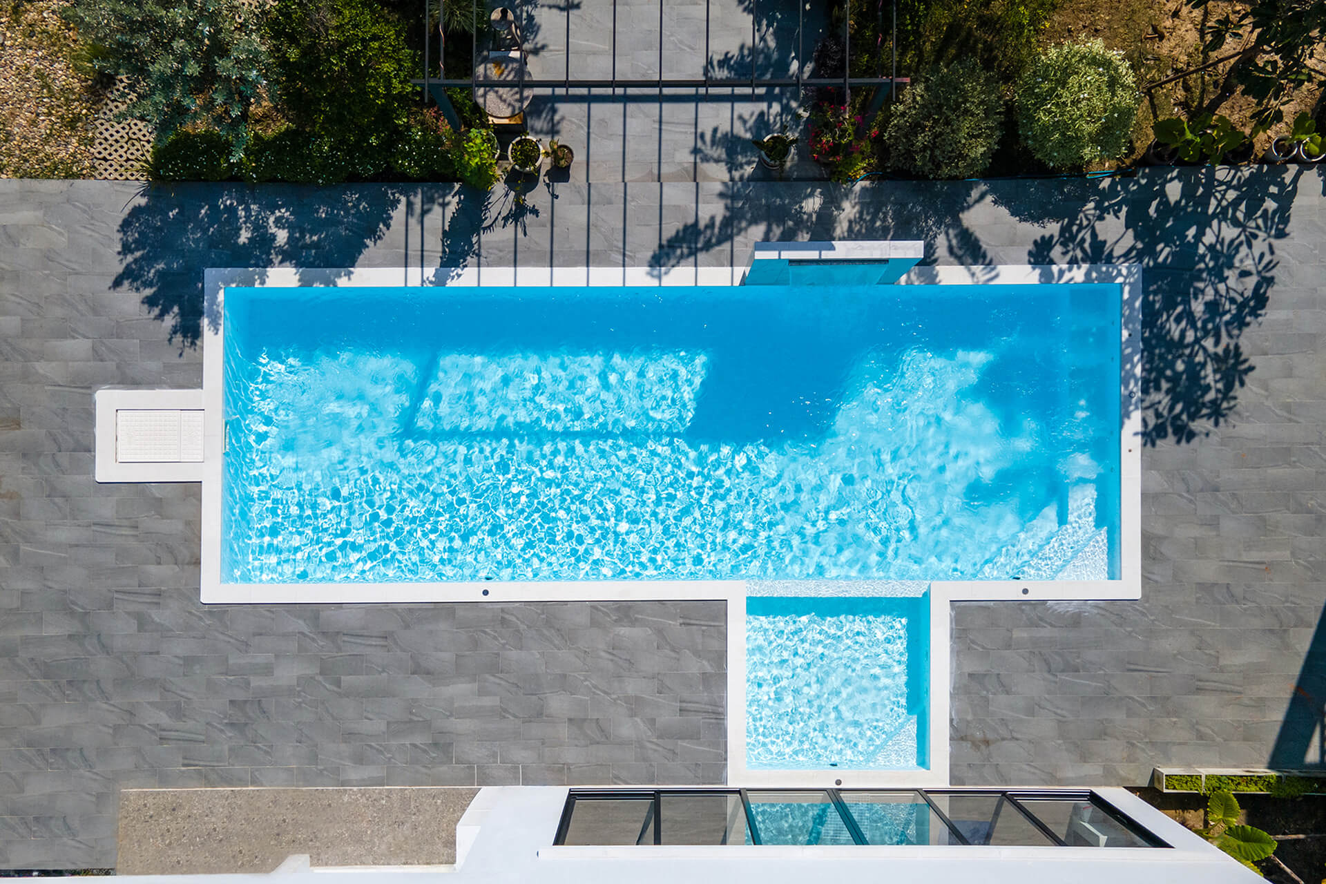 สระว่ายน้ำ Da Vinci Blue สระว่ายน้ำระดับพรีเมียม - เจ.ดี.พูลส์